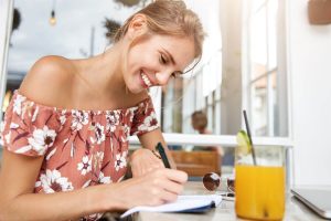 How to Write a Critique Paper: Comprehensive Guide + Example ...